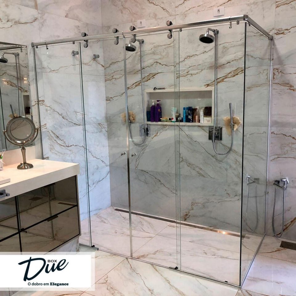 Box Due proporciona sofisticação e requinte para banheiros com muito espaço
